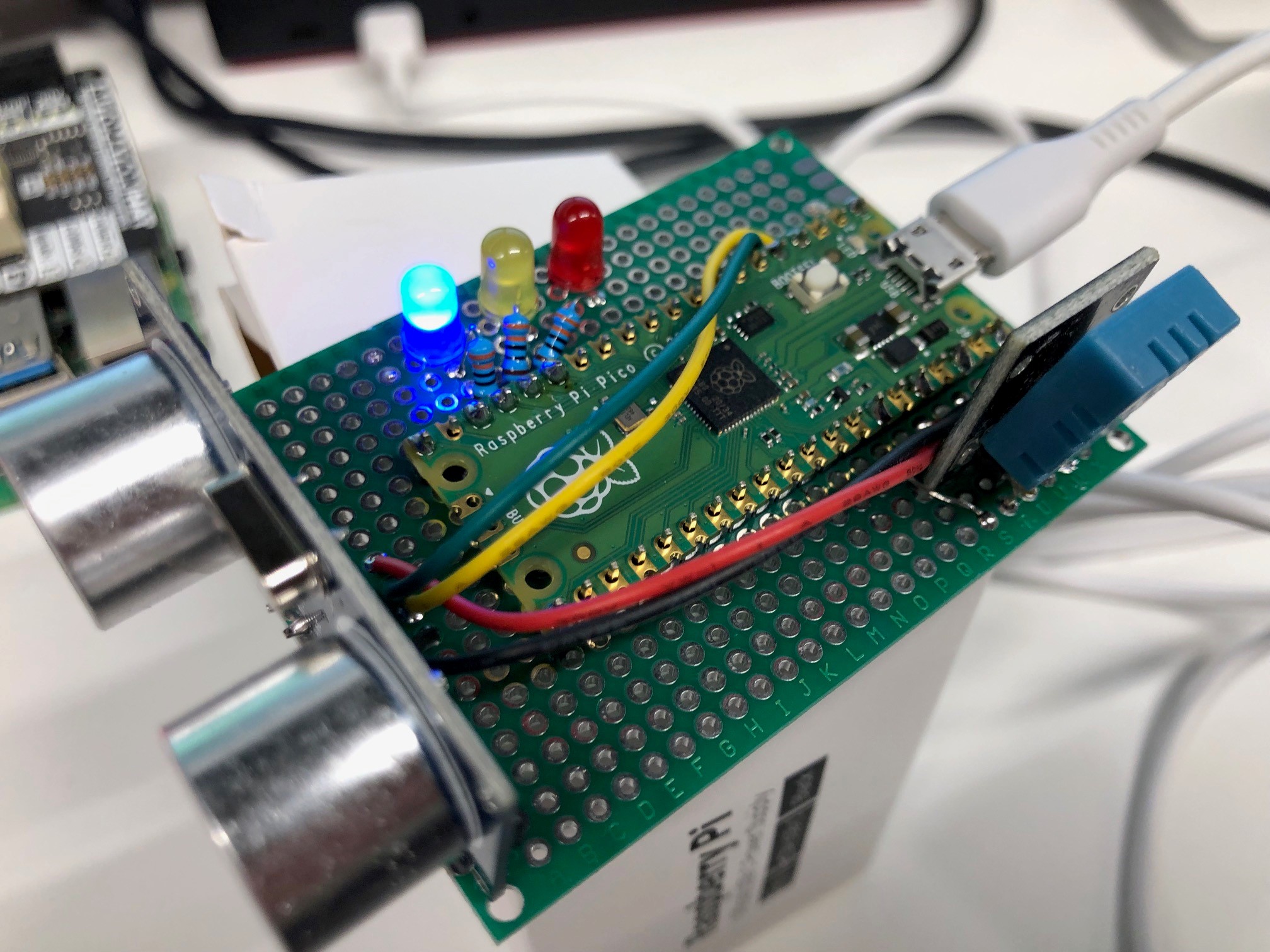 Raspberry Pico ultrasonic distance meter met temperature/humidity ...